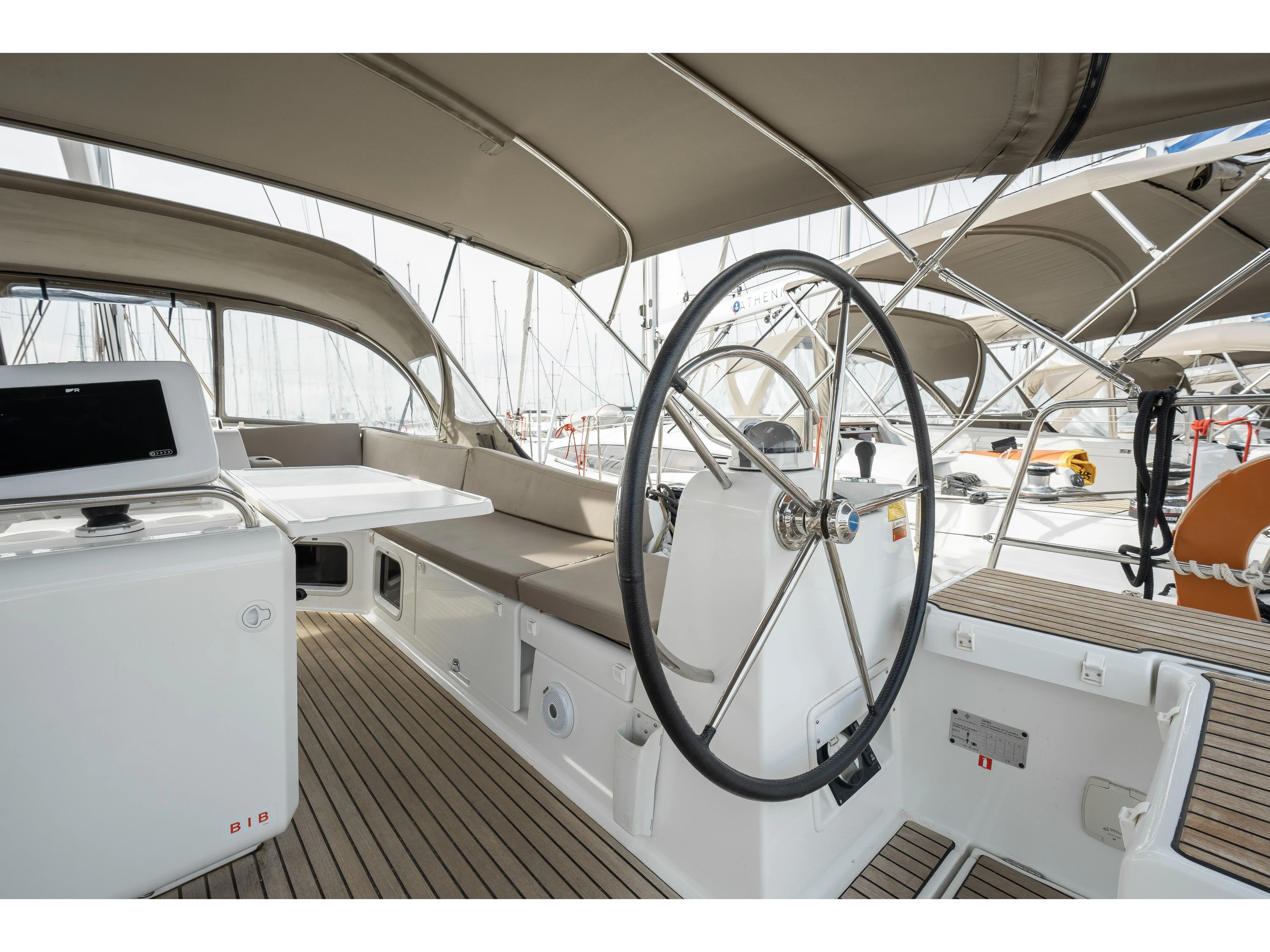 Rental of Sailboat MAGIC ANGEL en Piso Livadi Port | Navega en Barco