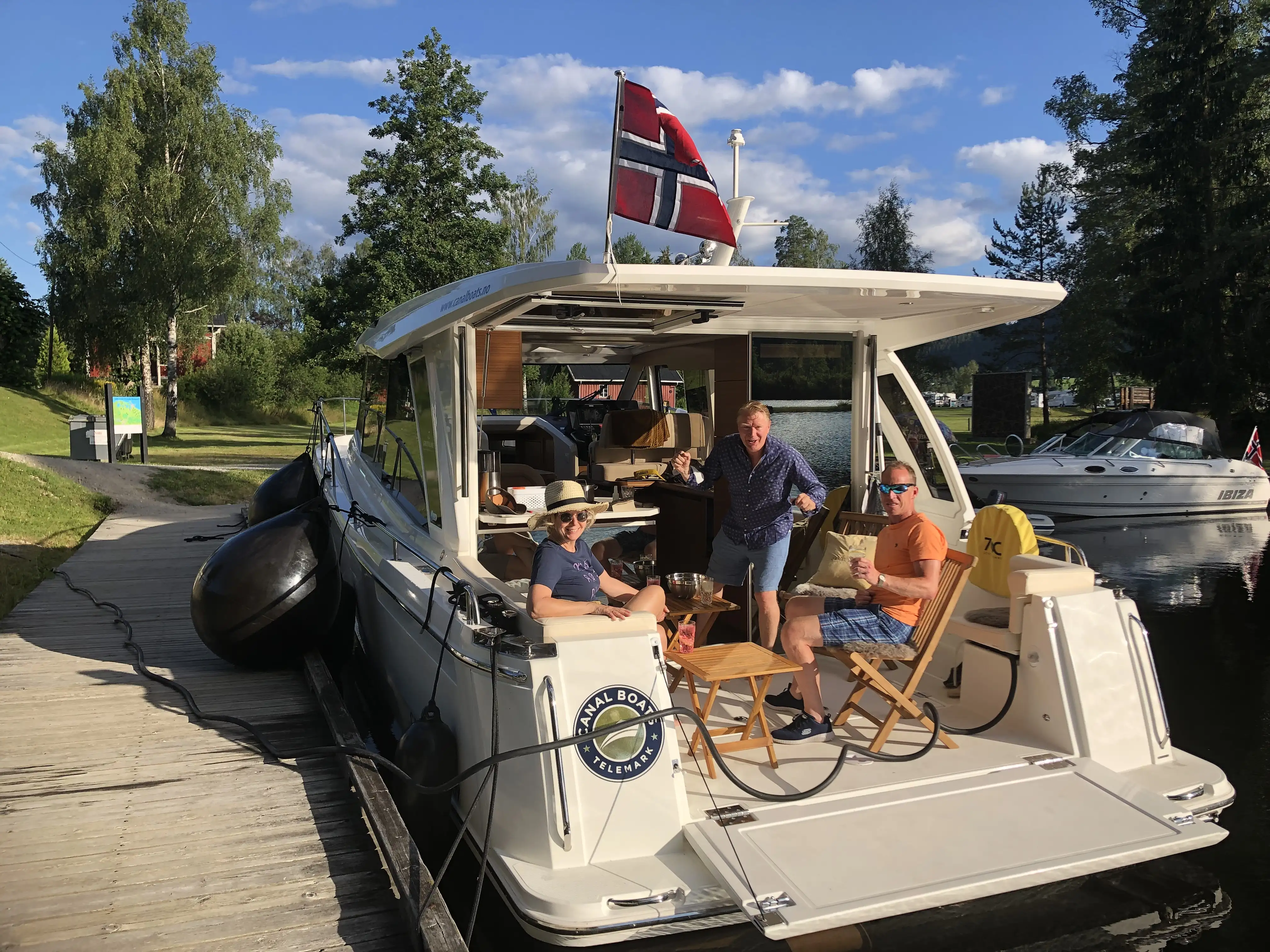 Rental of Motorboat Helgeroa en Porsgrunn guest harbour | Navega en Barco